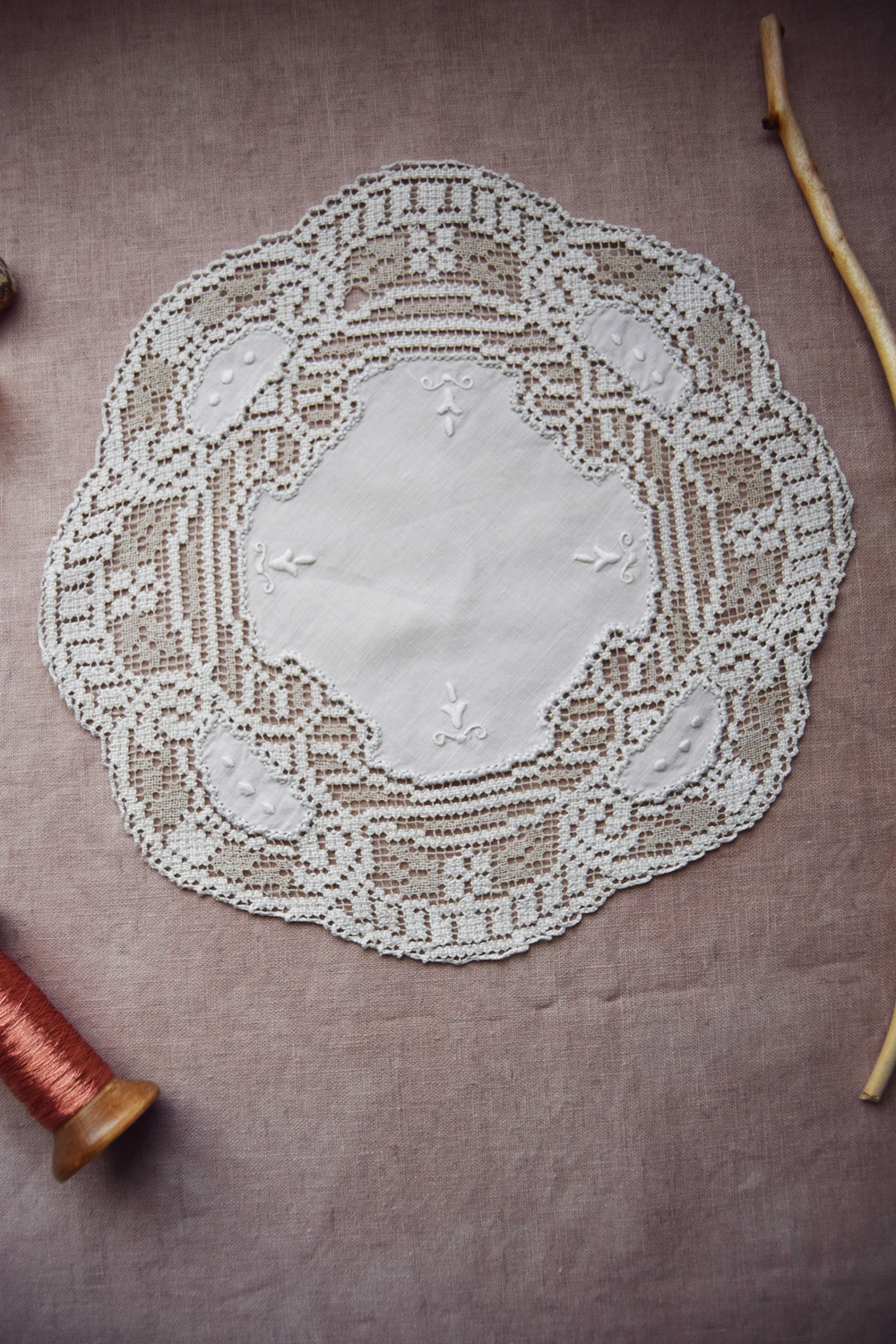 Cream Cotton & Lace Table Centrepiece - Beautiful Heirloom Home